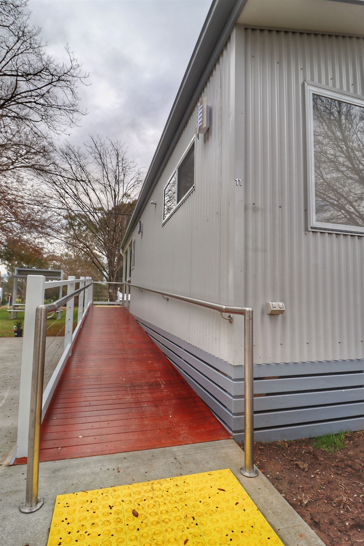 Superior Accessible Cabin - Accessible Cabin Entry Cowra Van Park